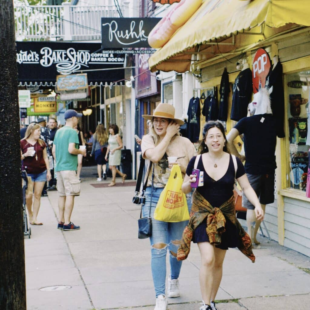 Historic Magazine Street - Magazine Street Merchants Association